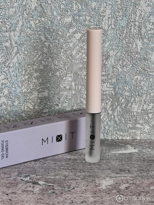 Отзыв о Гель для укладки бровей Mixit | Красиво фиксирует и укладывает бровки.